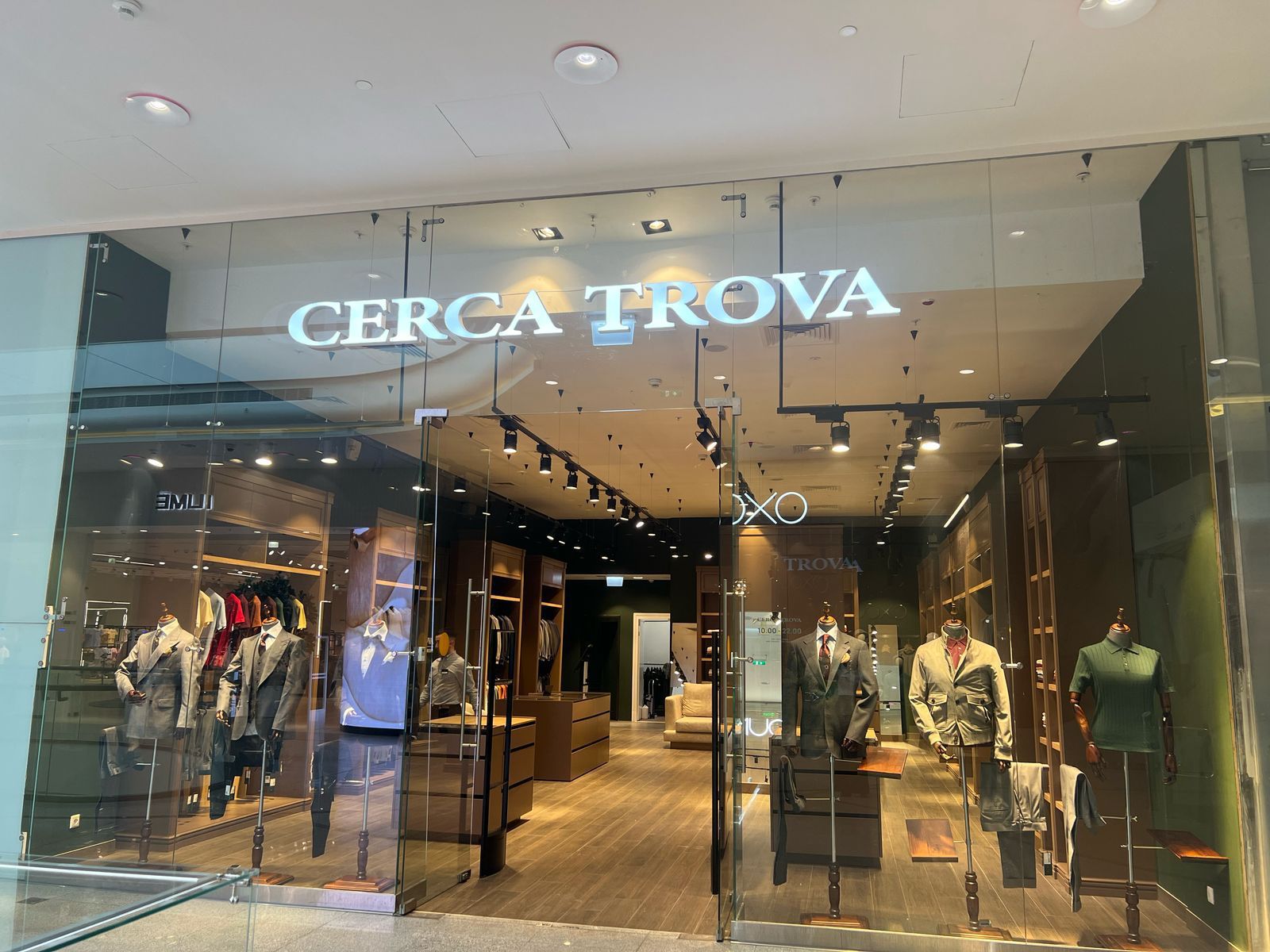 Бренды Cerca Trova в ТРЦ Океания